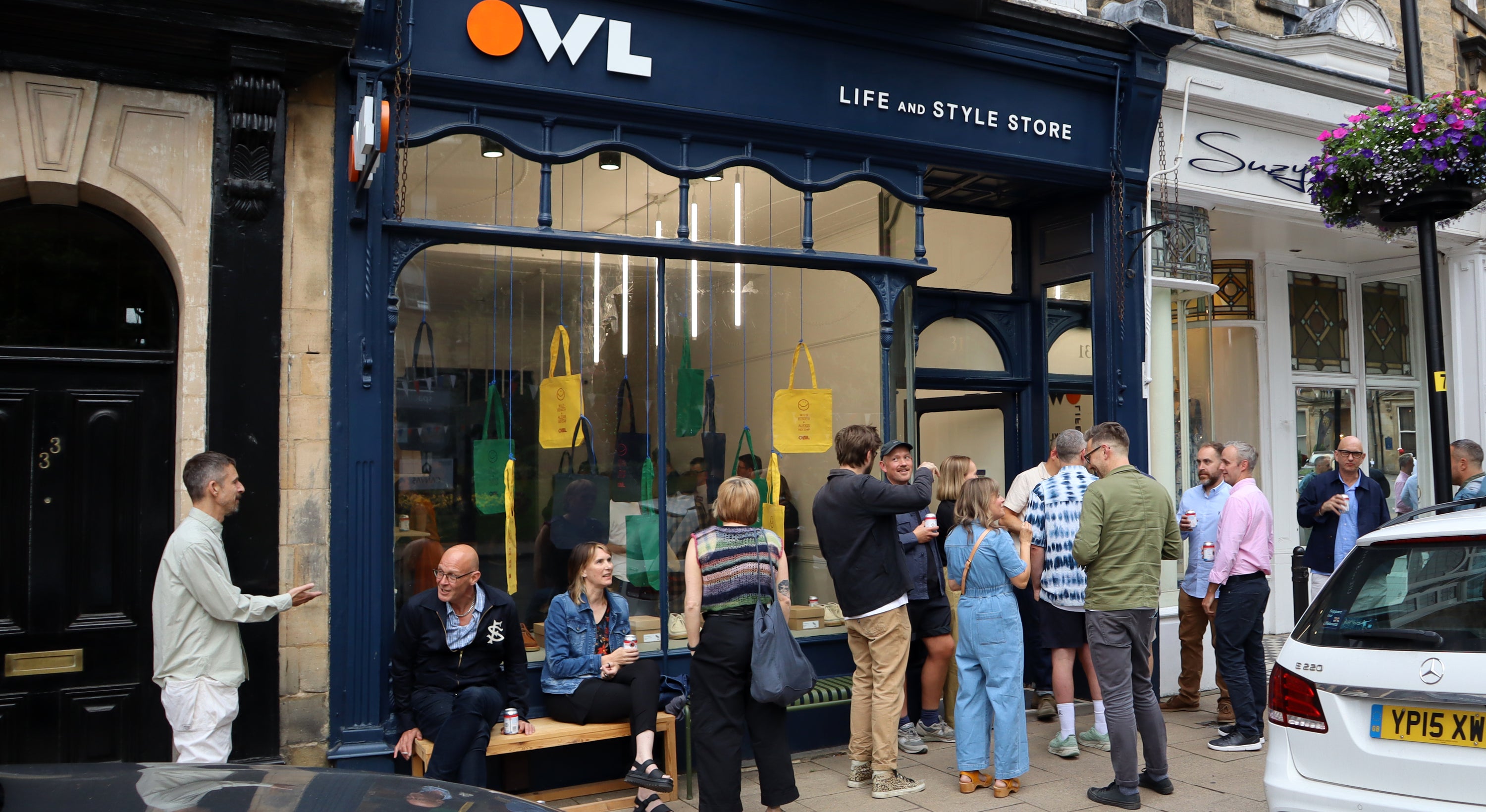 WHO WE ARE – OWL STORE